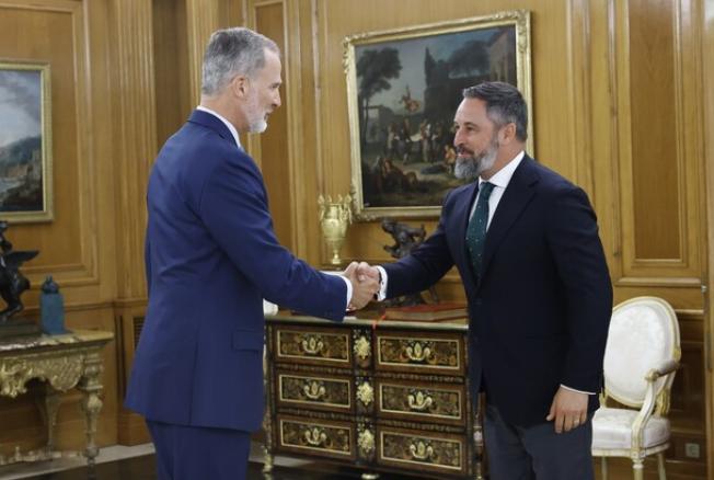 VS.lv: Spānijas karalis Felipe VI izšķīries, kam uzticēt veidot jaunu ...