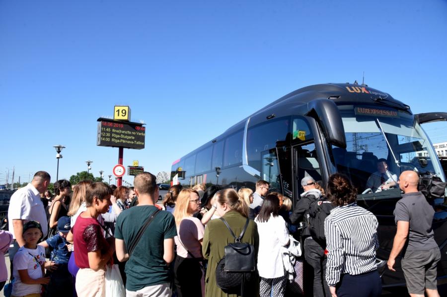 VS.lv: «Lux Express» gatavs izspiest no tirgus Latvijas pārvadātājus