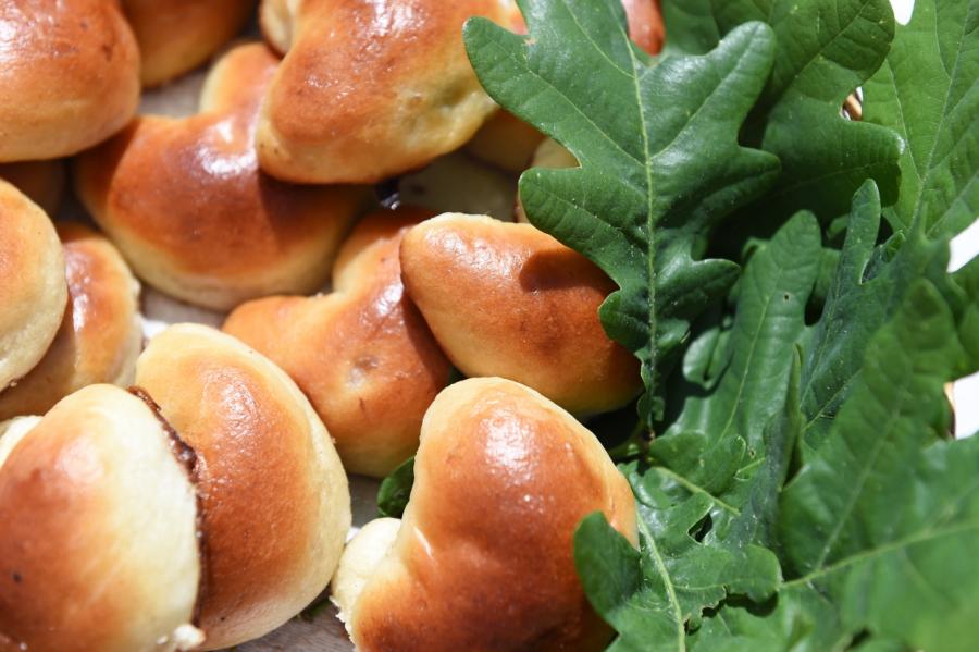 VS.lv: VIDEO. Kas gan ir Jāņi bez speķa pīrādziņiem. Lūk, vienkārša un ...