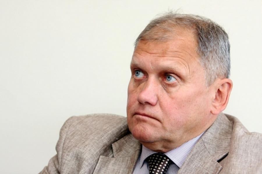 VS.lv: Kalējs: Pēc slimnīcu tīkla izmaiņām vairāki pakalpojumi paliks ...