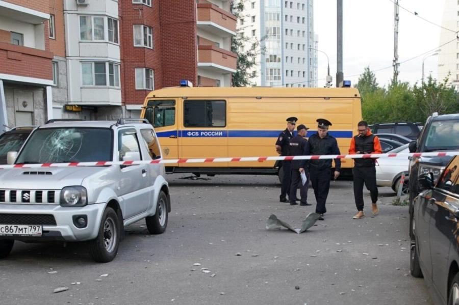 VS.lv: Pēc kārtējā lidrobota uzbrukuma darbu pārtrauc Maskavas lidostas