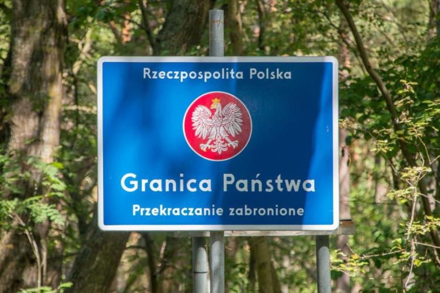 VS.lv: Polija plāno uz laiku apturēt patvēruma tiesības